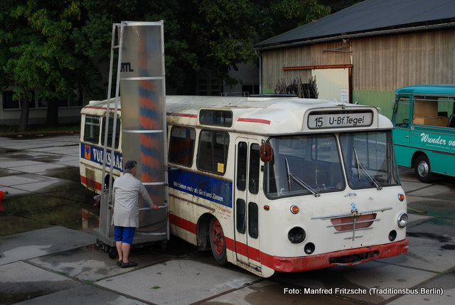 Verkauf: Devotionalien und Fahrzeuge