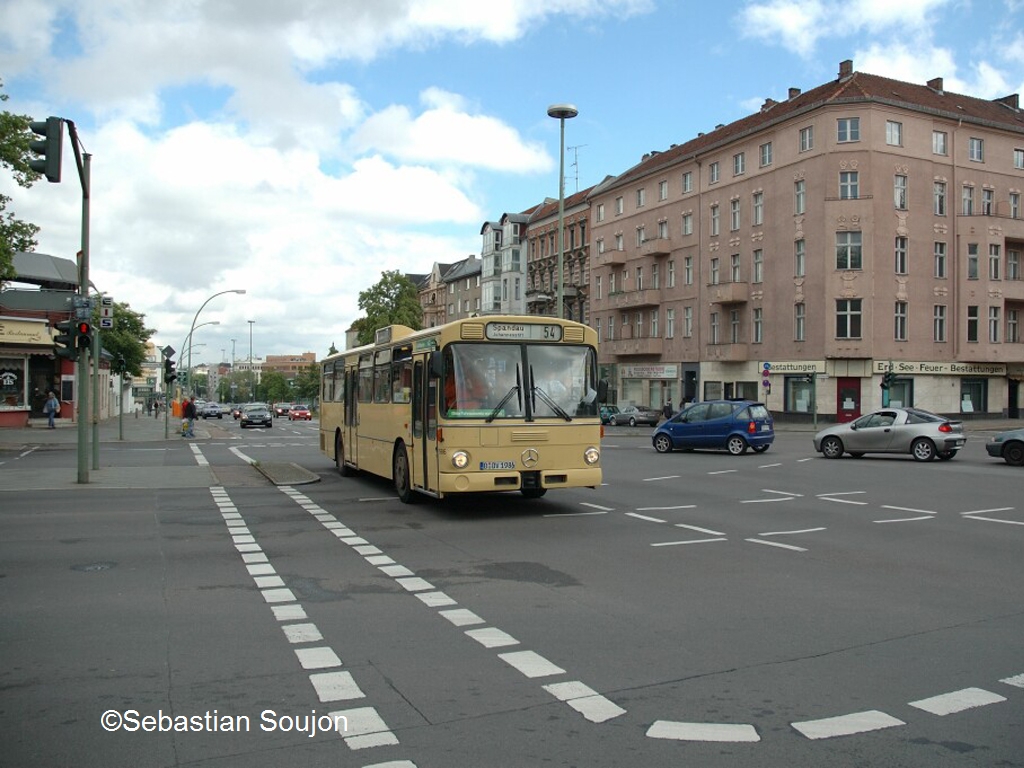 Traditionsbus Berlin: Traditionsfahrt auf der Linie 54/M45